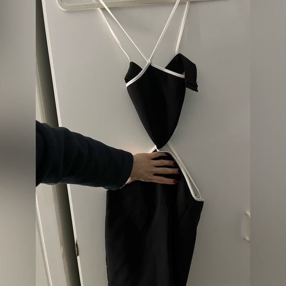 Zara | Dresses | Zara Black And White Backless Dress | Poshmark